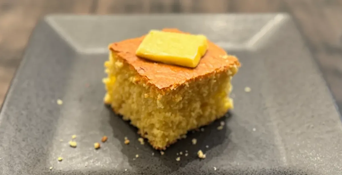 Quick and Easy Cornbread (only 4 ingredients)